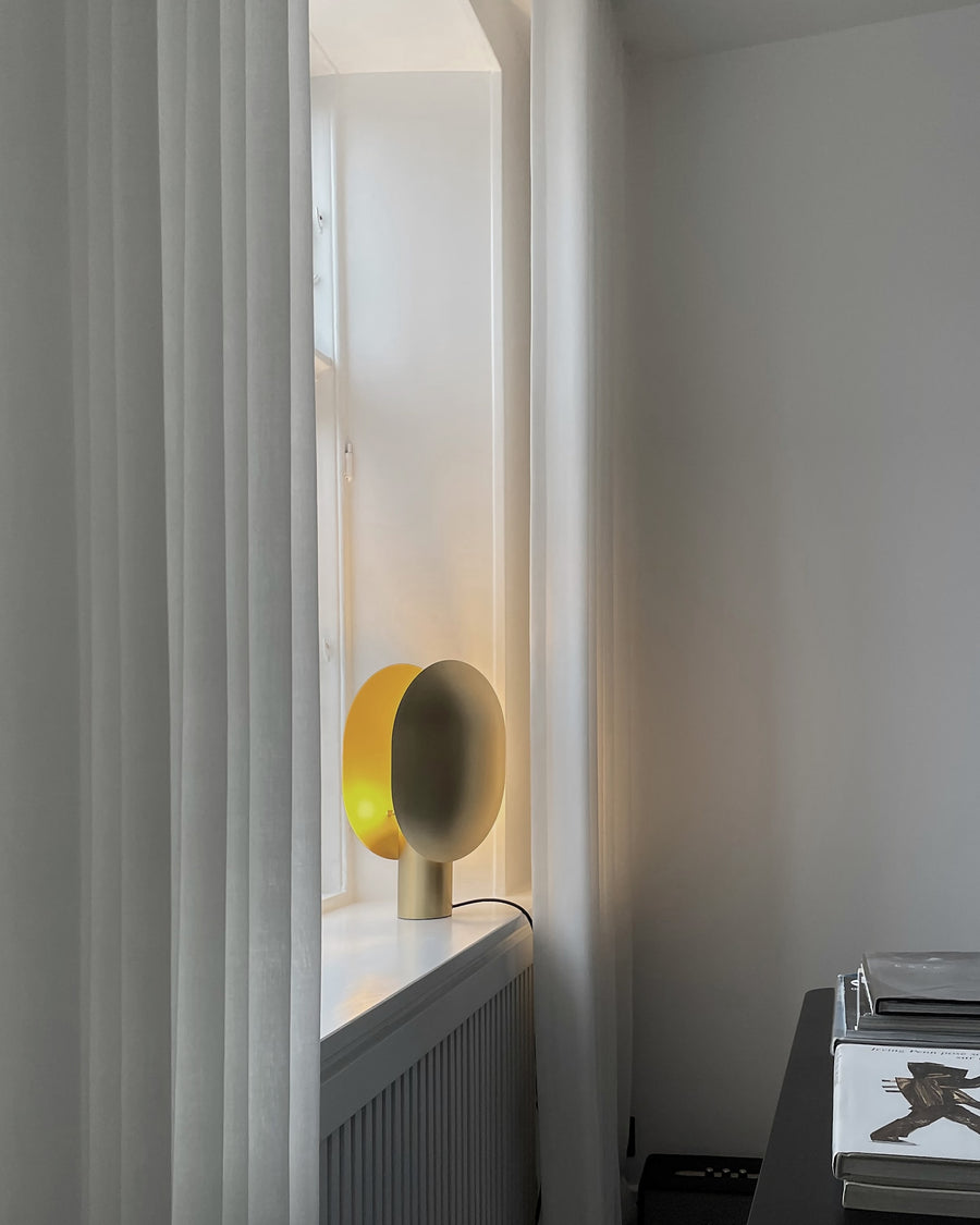 Clam Table Lamp - Brass | 101 Copenhagen